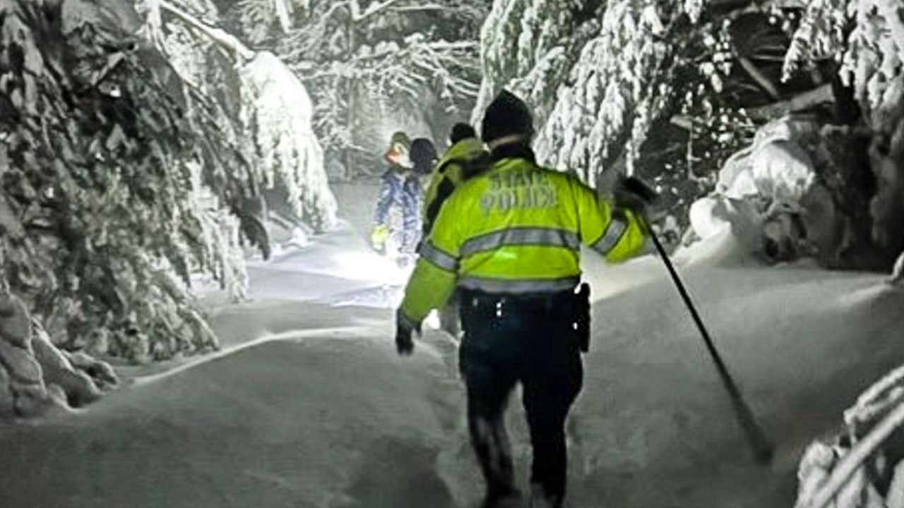 Search and Rescue Team Saves 2 Hikers Stranded During Nor’Easter ...
