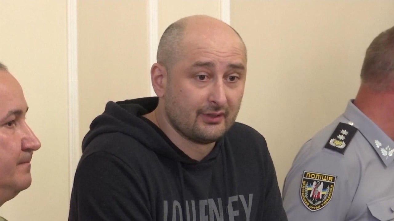 'Dead' Journalist Stuns Crowd After Faking His Own Assassination ...