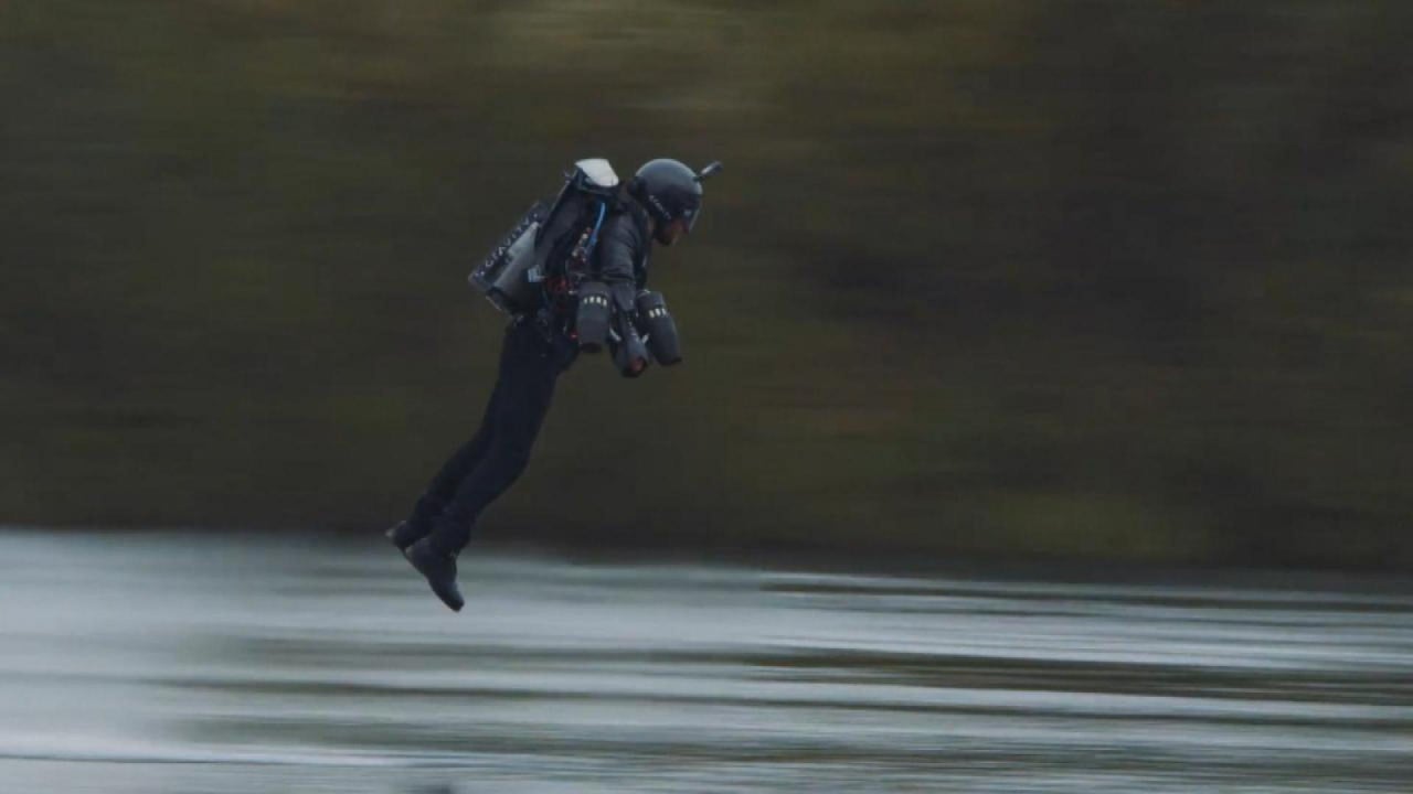 Man's Jet Engine Power Suit Defies Gravity, Breaks World Record ...